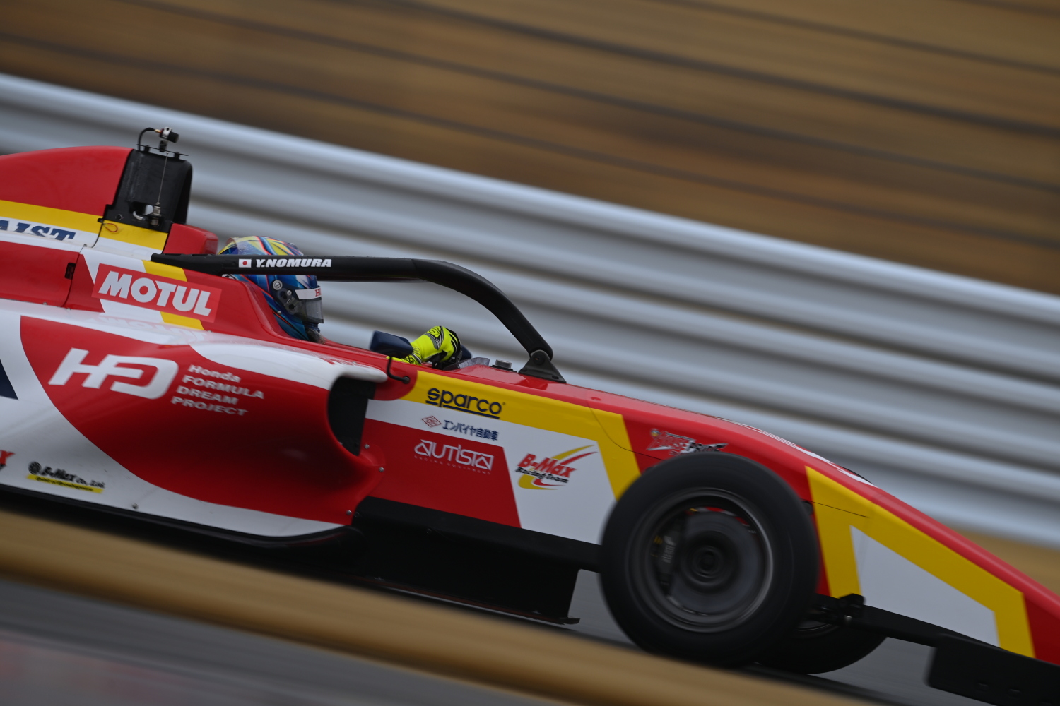 Fia F4 Hfdp With B Max スプリングトレーニングレポート 3 25 B Max Racing Team